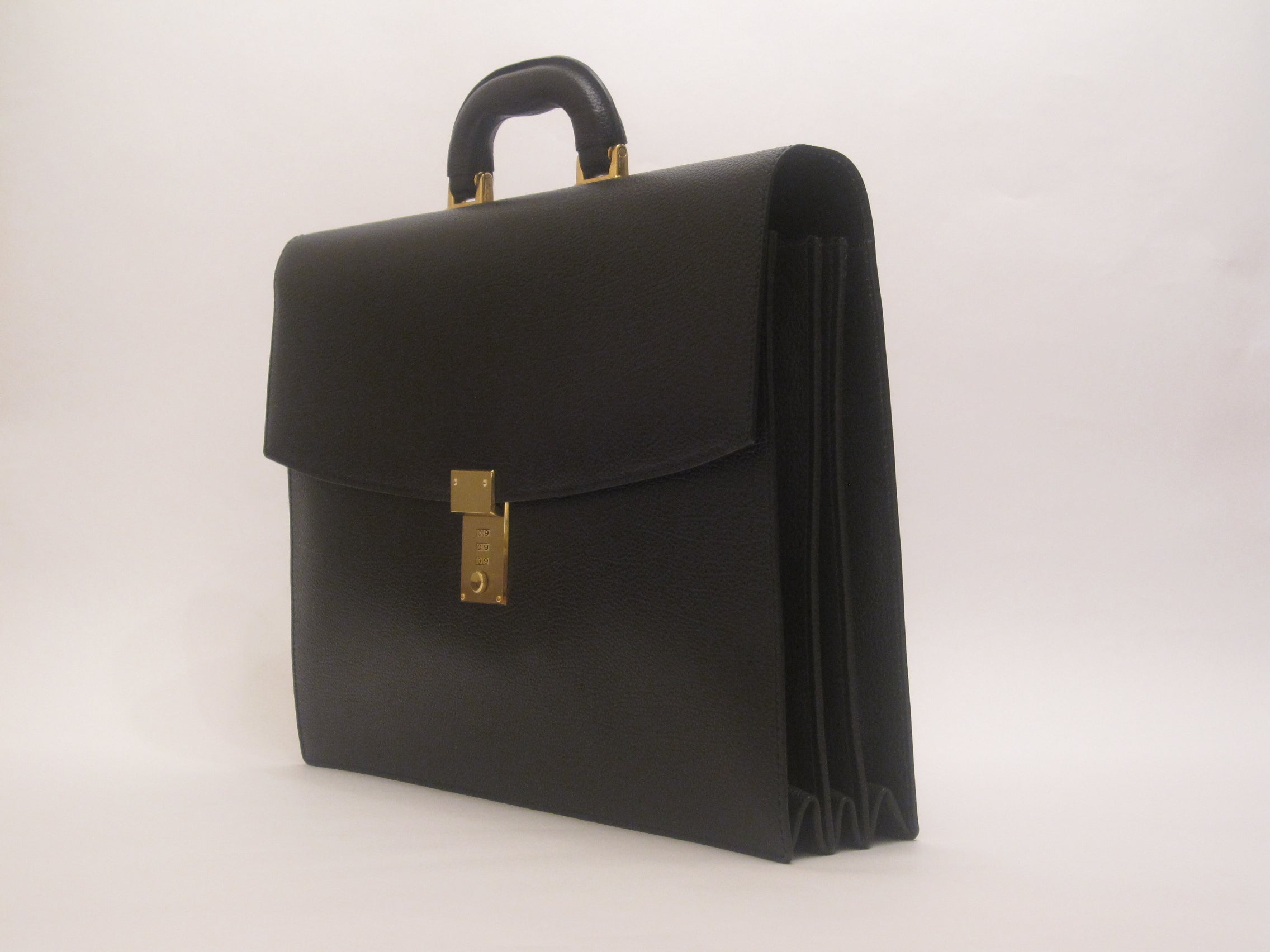 Luxury Leather Briefcases | Shop Italian Leather Briefcases | Pellaio